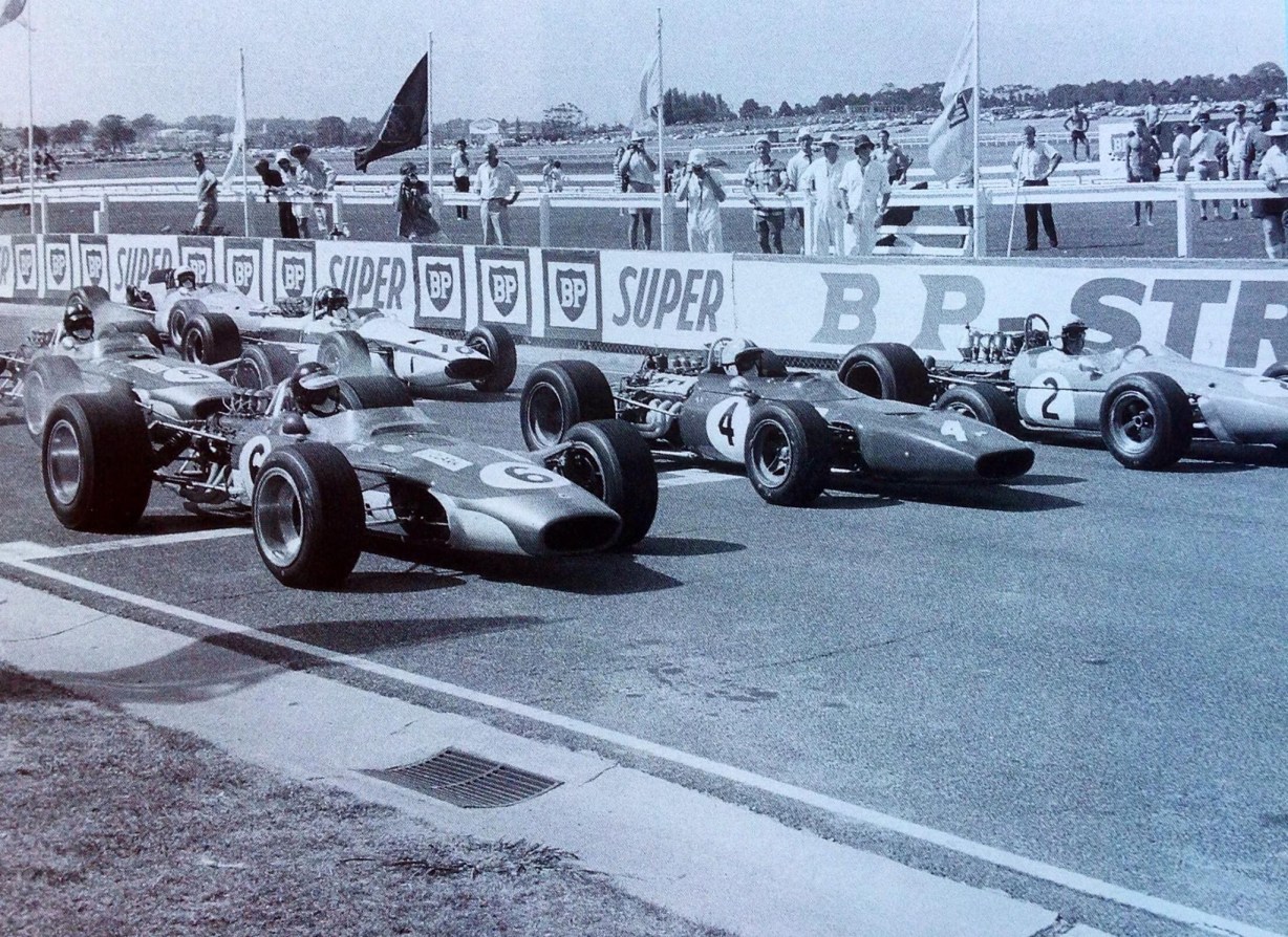 Jack Brabham: Brabham BT23E Repco, Oran Park 1968… | primotipo...
