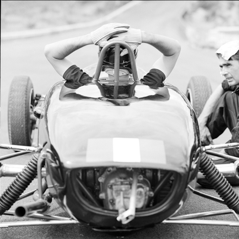 Jim Clark and Leo Geoghegan’s Lotus 39… | primotipo...