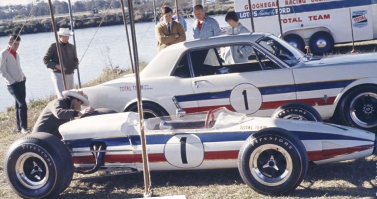Jim Clark and Leo Geoghegan’s Lotus 39… | primotipo...