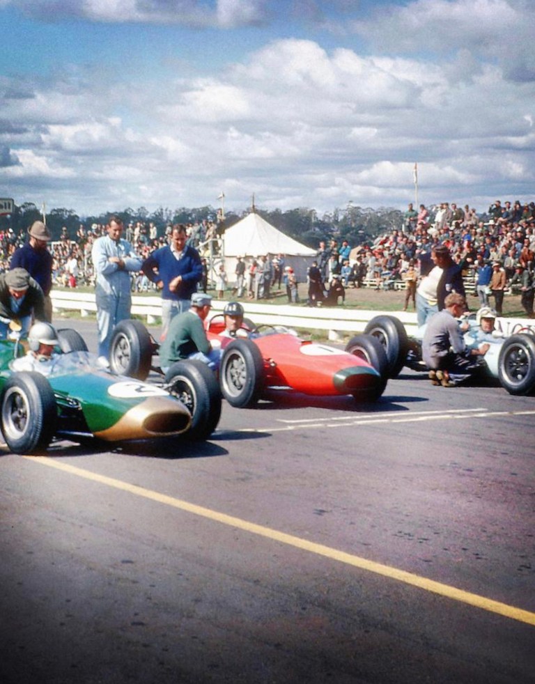 Greg Cusack and Scuderia Veloce at Longford 1964… | primotipo...